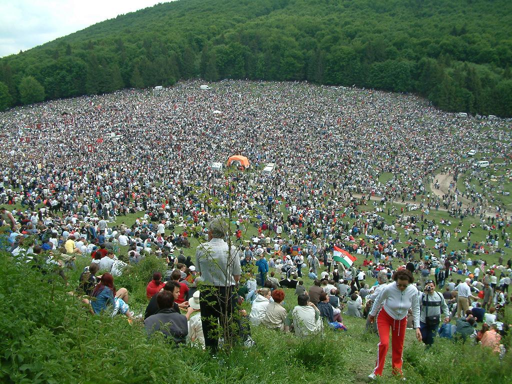 Csíksomlyó pilgrimage one of largest annual gatherings in Romania ...
