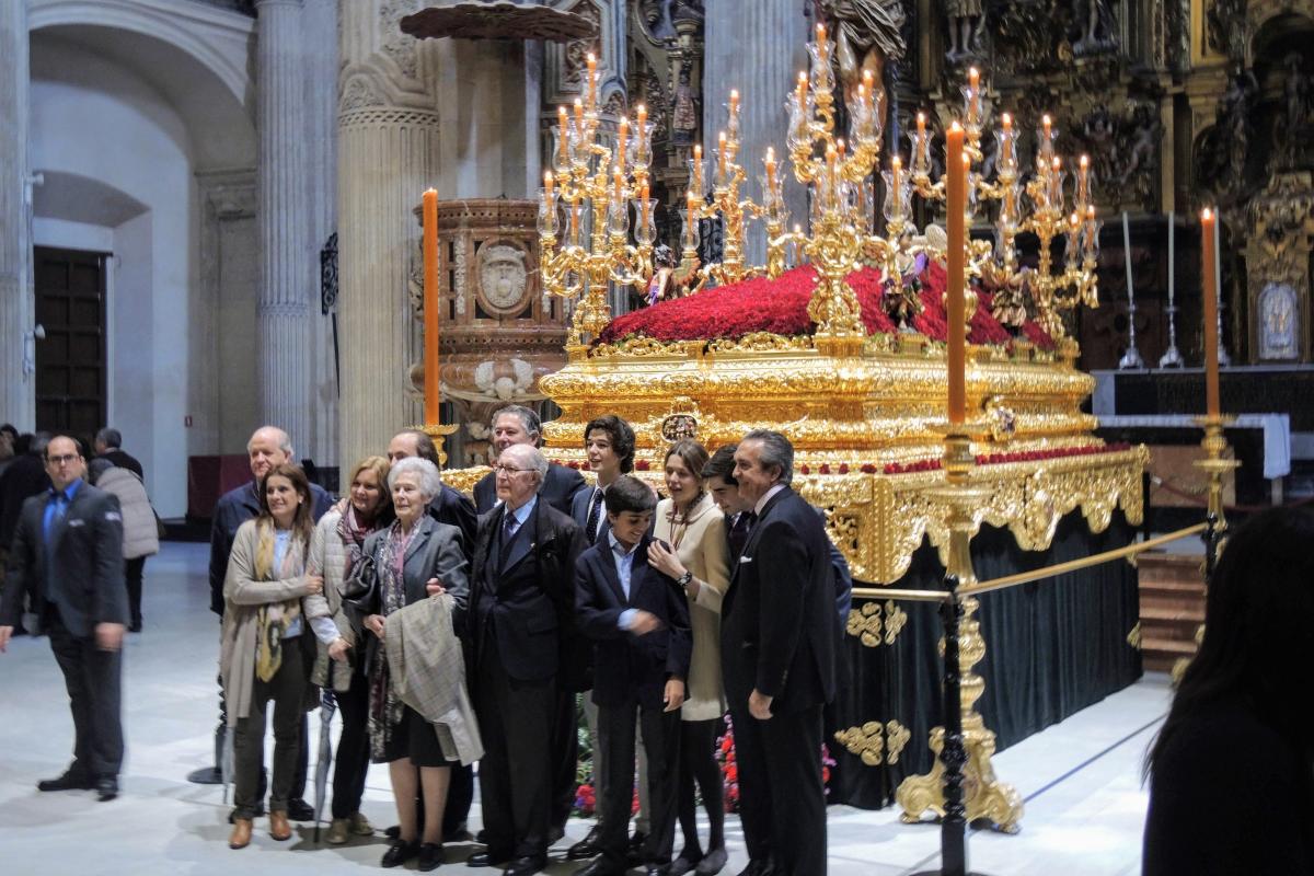 Seville's streets flooded with 60 processions throughout Holy Week ...