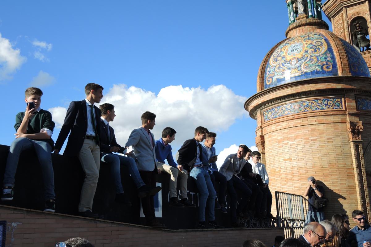 Seville's streets flooded with 60 processions throughout Holy Week ...