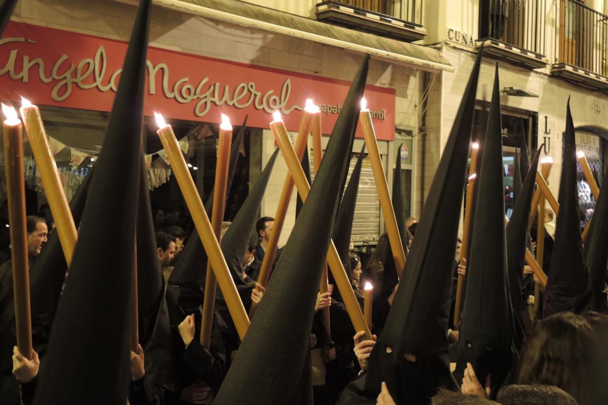 Seville's streets flooded with 60 processions throughout Holy Week ...
