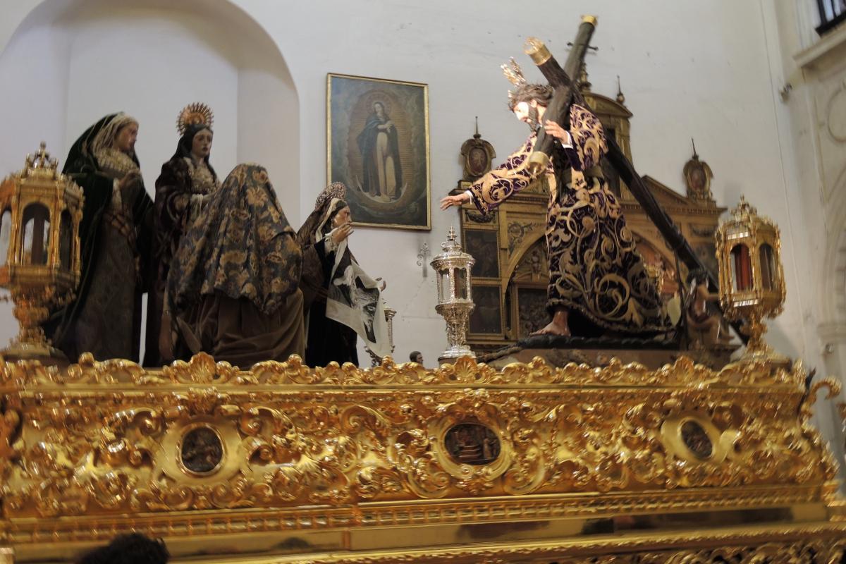 Seville's streets flooded with 60 processions throughout Holy Week ...