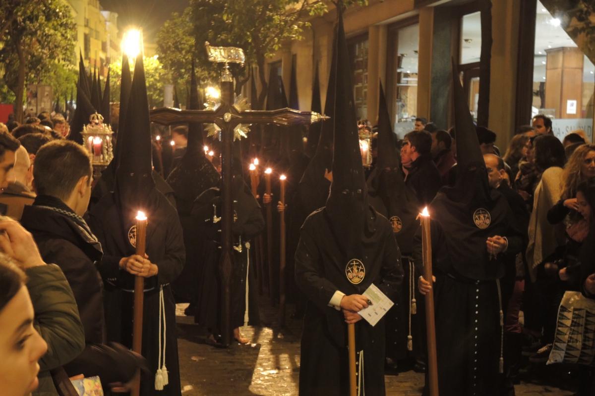 Seville's streets flooded with 60 processions throughout Holy Week ...