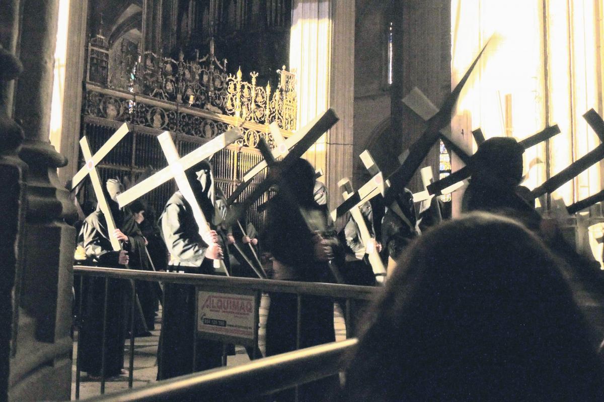 Seville's streets flooded with 60 processions throughout Holy Week ...
