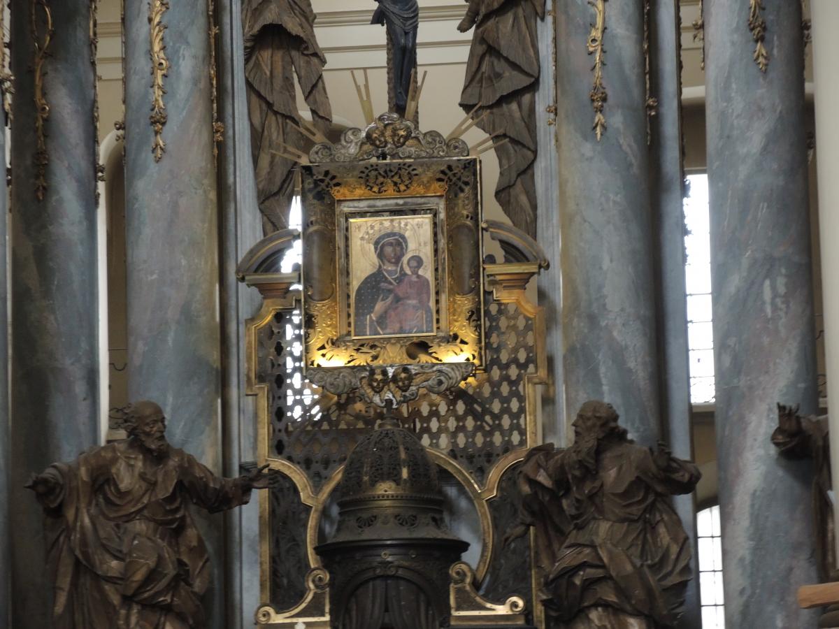 Introduction: Ukrainian Greek Catholics in their "borderland" homeland ...