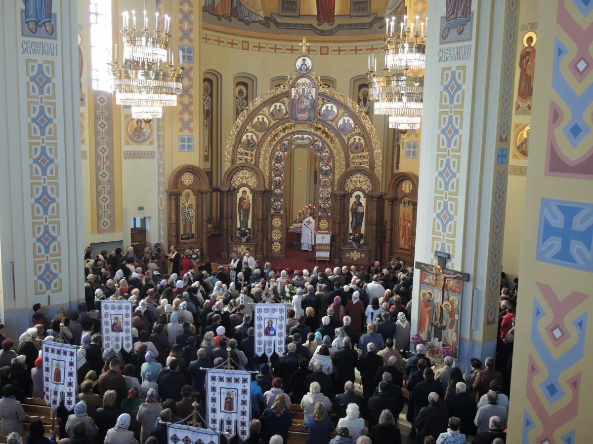 Ukrainian Greek Catholic liturgy envisions heaven on earth | Catholics ...
