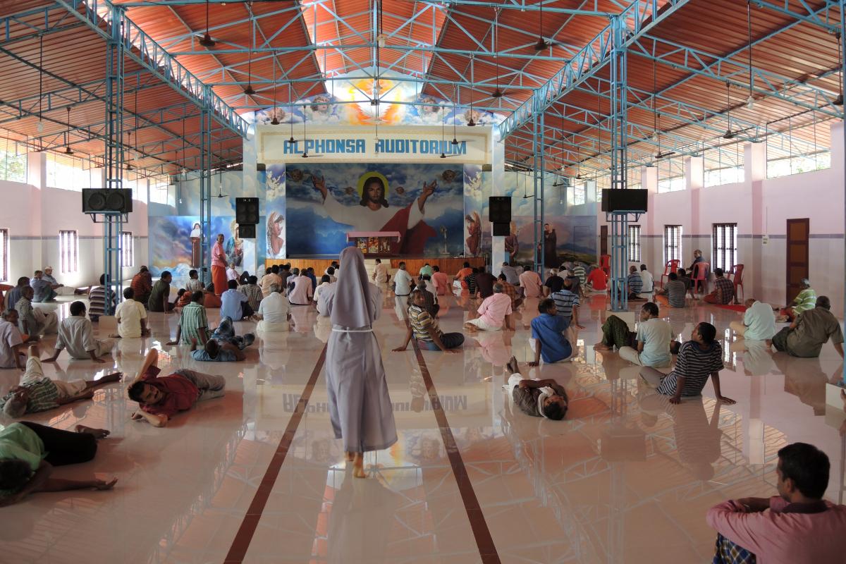 India's Divine Retreat hosts thousands for charismatic worship in seven ...