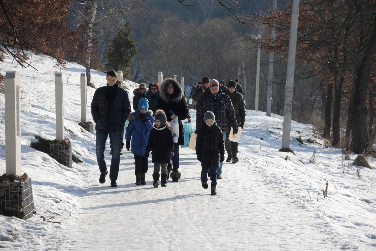 ‘Jordan’ in Ukraine caps Christmas season with water, ice and festive ...