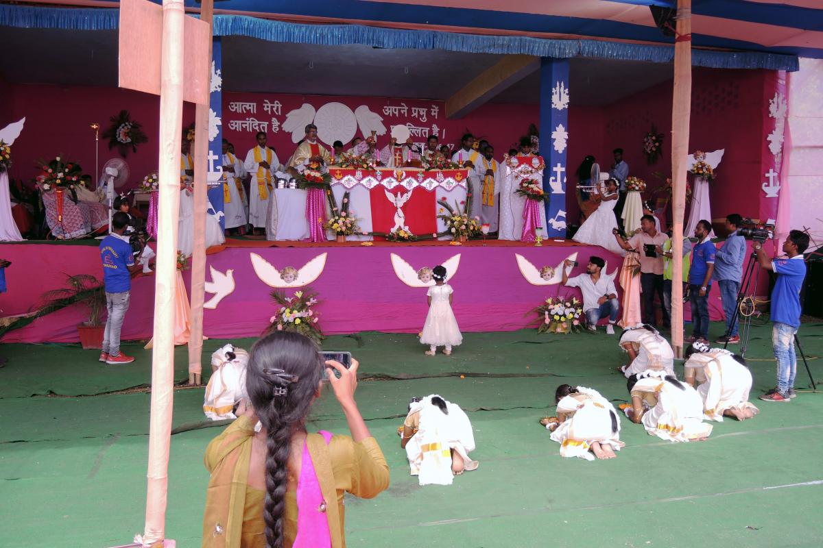 The Roman Rite in Tribal North India | Catholics & Cultures