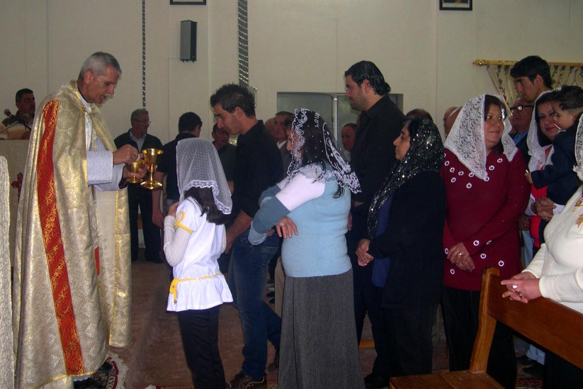 Chaldean liturgy features Syriac dialect and chanting | Catholics ...