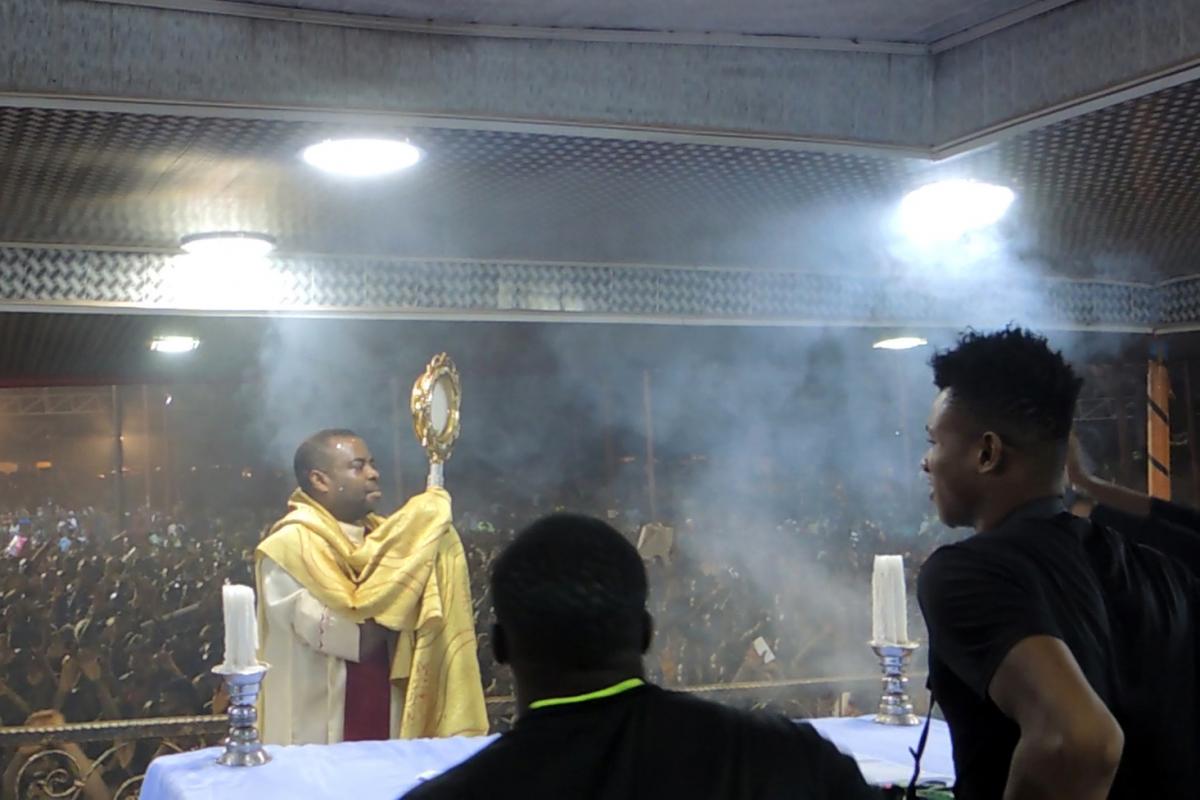 All night at Fr. Mbaka’s Adoration Ministry: A real and moving presence ...