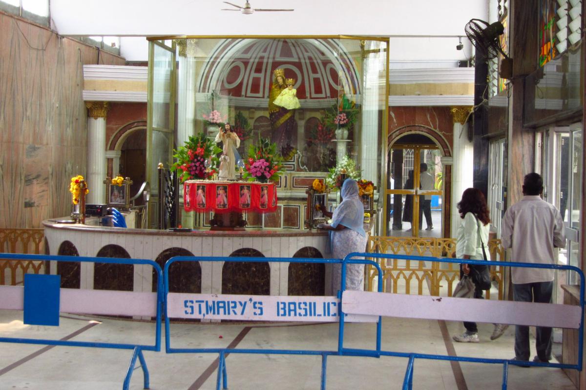 Shrine and feast honoring Mary attract Indian Catholics and Hindus ...