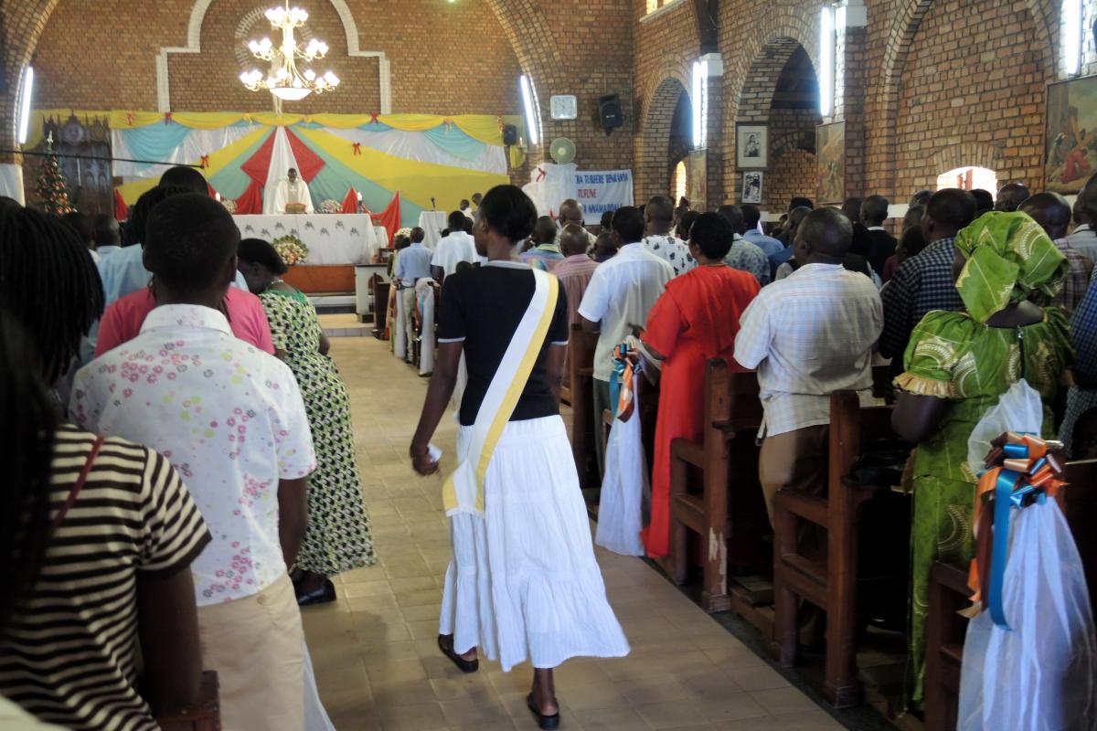 Ugandan worship melds European and African characteristics | Catholics ...