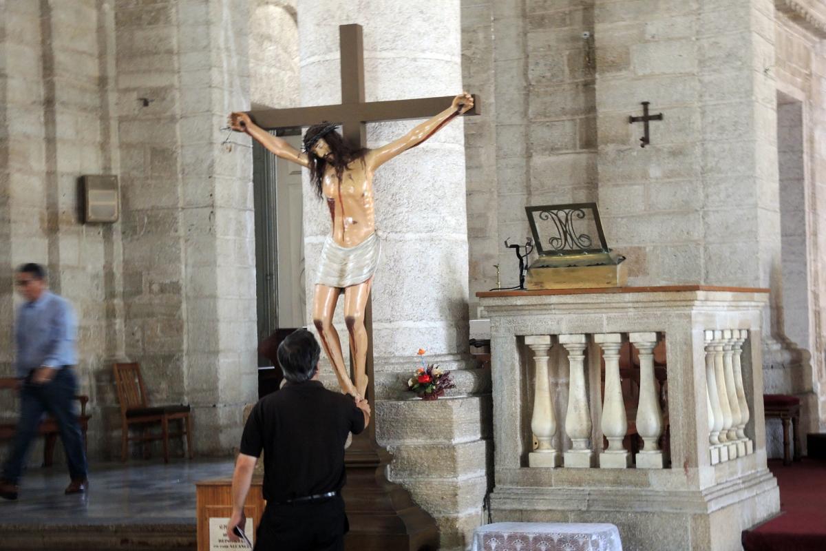Religion understated in Chilean church design and personal style ...
