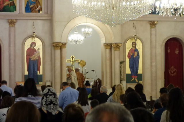 Greek Melkite worship weaves chanting, movement, and iconography ...