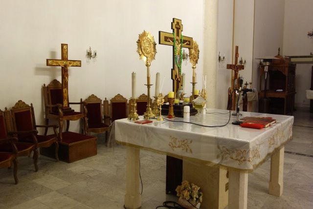 Greek Melkite worship weaves chanting, movement, and iconography ...