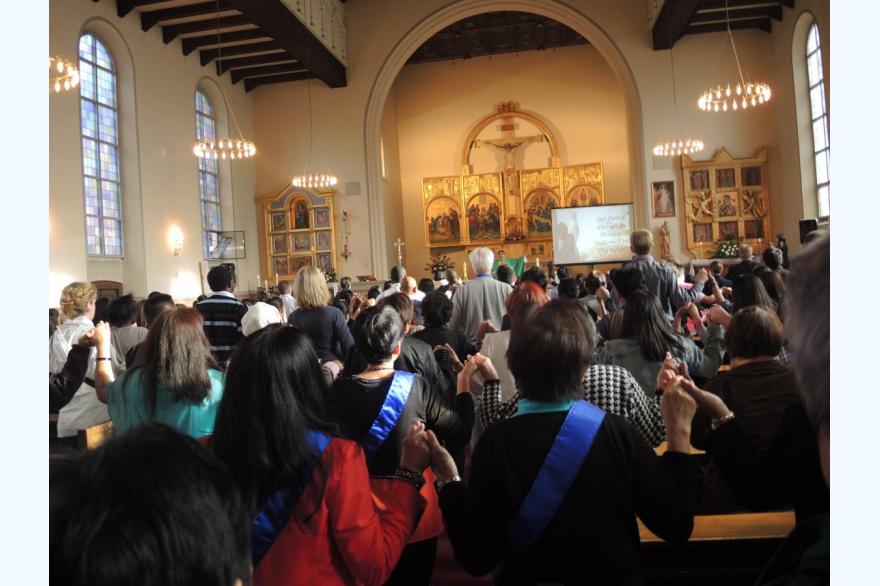 Denmark's 'hygge' worship style emphasizes simplicity and tranquility ...