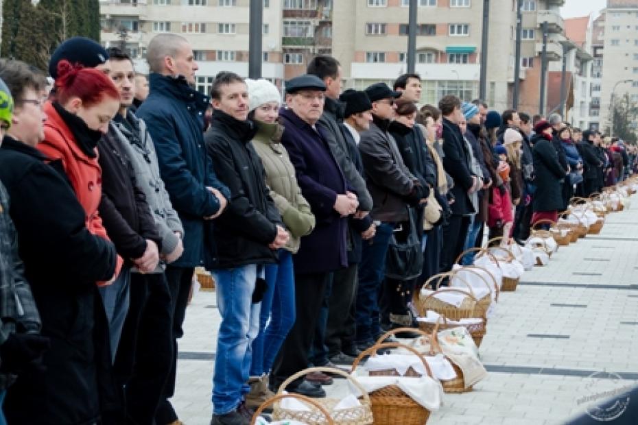 Romania's Lenten rituals include straw man's burial and Easter basket ...