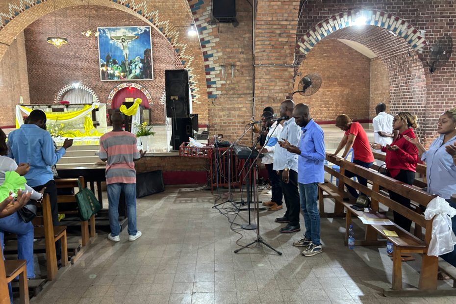 Parish organizations in Kinshasa, from Catholic mothers to charismatic ...