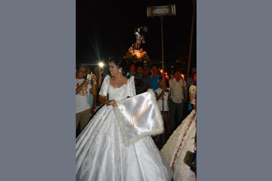 Salubong welcomes Risen Christ Easter morning in the Philippines ...