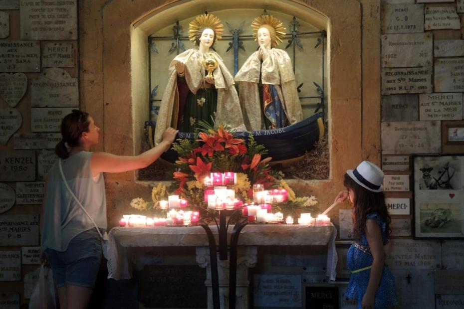 Gypsy and Camarguaise Catholics in France honor women saints linking ...