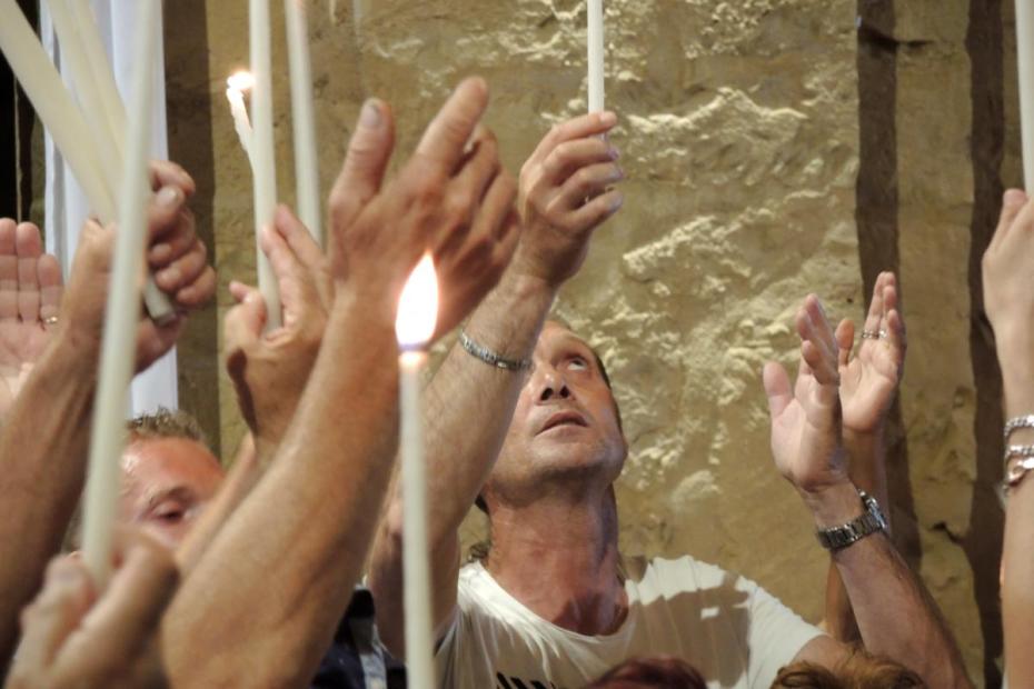 Gypsy and Camarguaise Catholics in France honor women saints linking ...