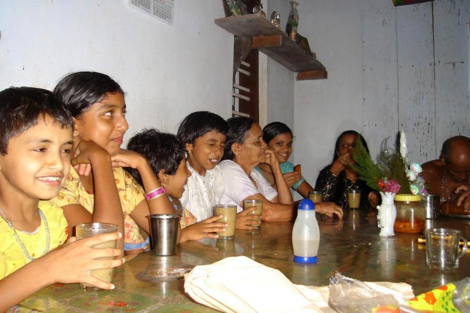 INRI Appam: Celebrating Holy Thursday with traditional home ritual ...