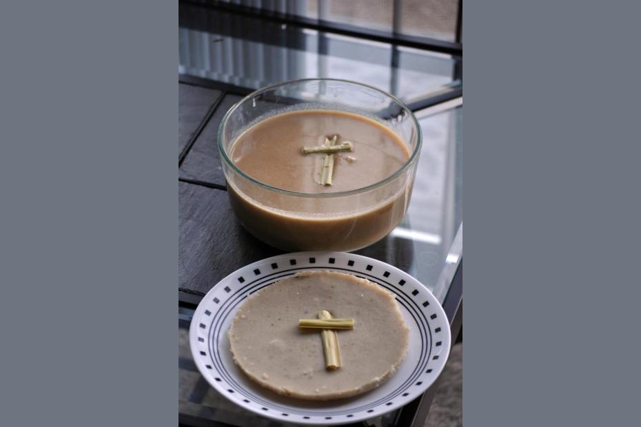 INRI Appam: Celebrating Holy Thursday with traditional home ritual ...