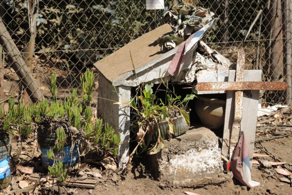 Animitas: Roadside shrines across Chile honor sites where body and soul ...